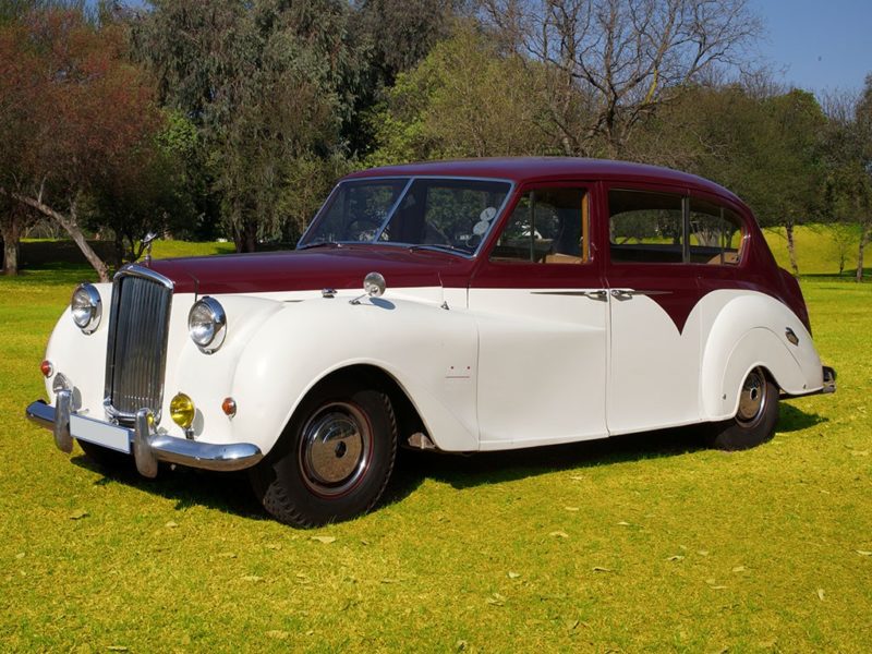 Luxury Car Hire Showroom - The Limo King